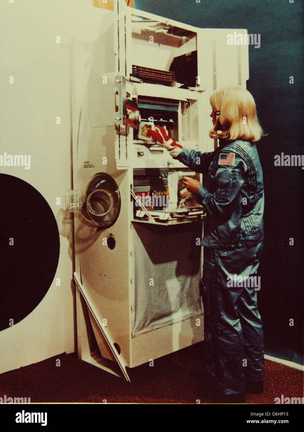 Dr. Margaret 'Rhea' Sneddon, a significant figure in aviation history ...