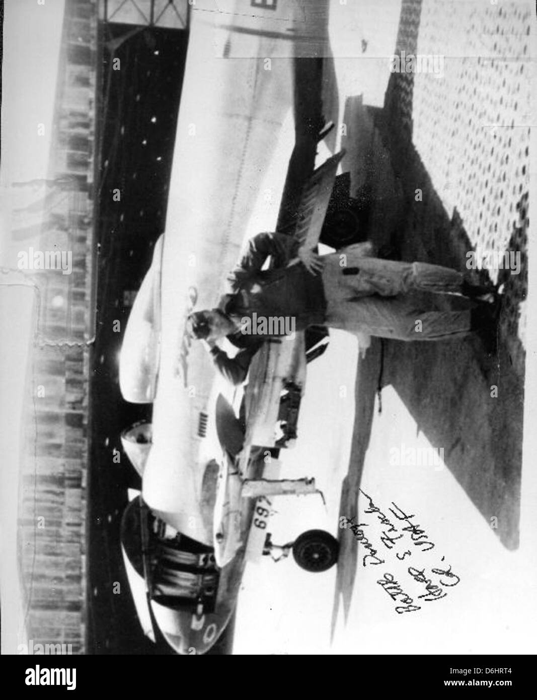 Harold Fischer was a Korean War ace known for his role in the Paper ...