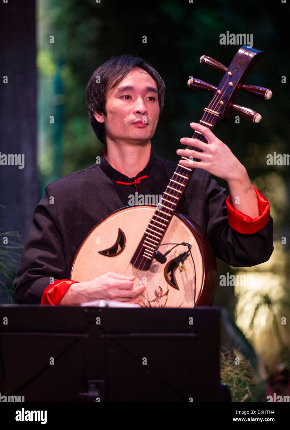 Chinese musician perform during the Chinese New Year celebrations at ...