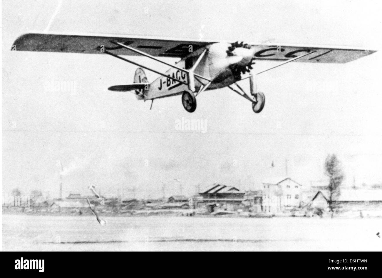 Japanese spirit Black and White Stock Photos & Images - Alamy