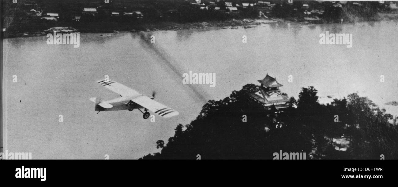 Japanese spirit Black and White Stock Photos & Images - Alamy