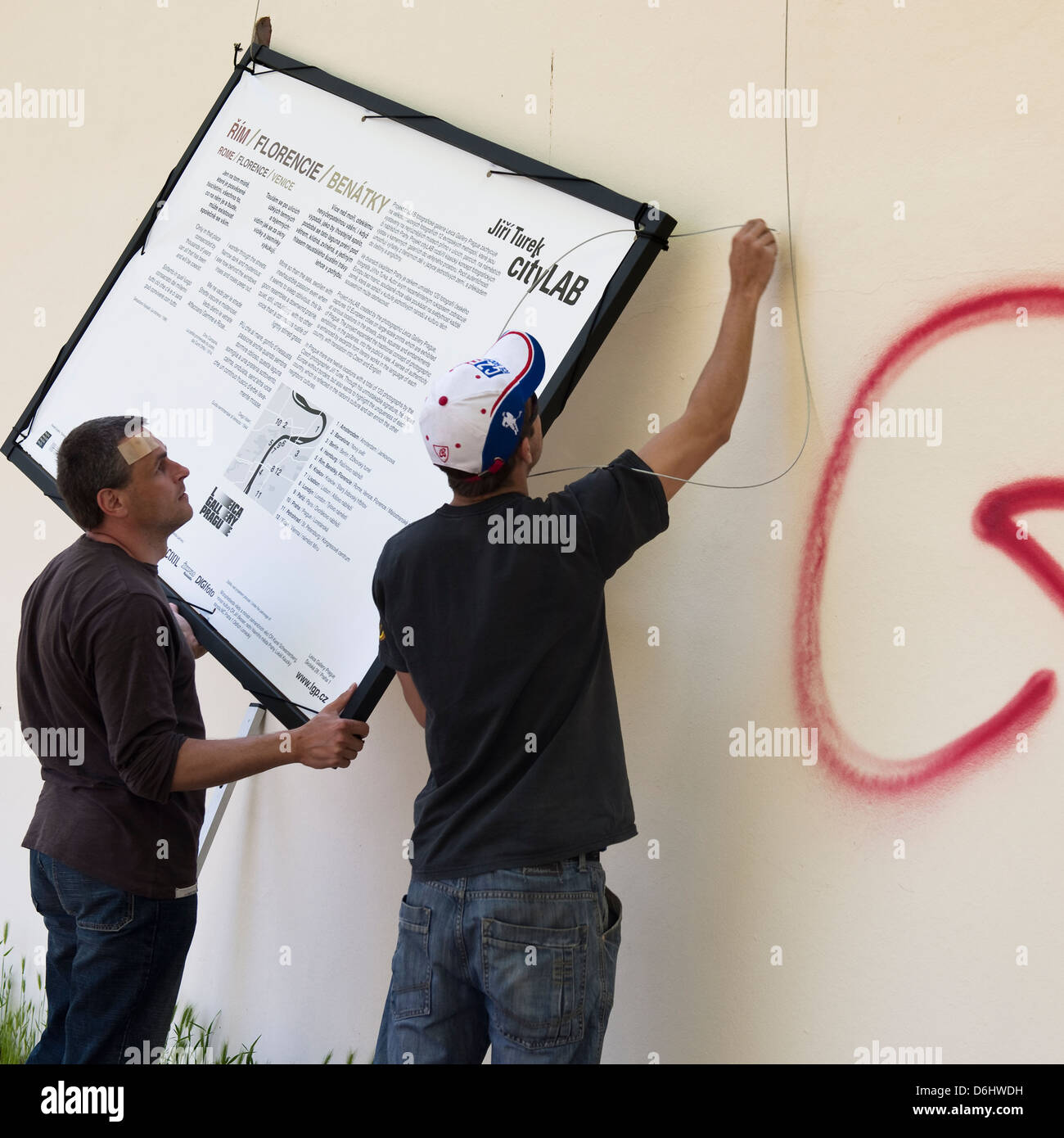 Hanging wall sign hi-res stock photography and images - Alamy