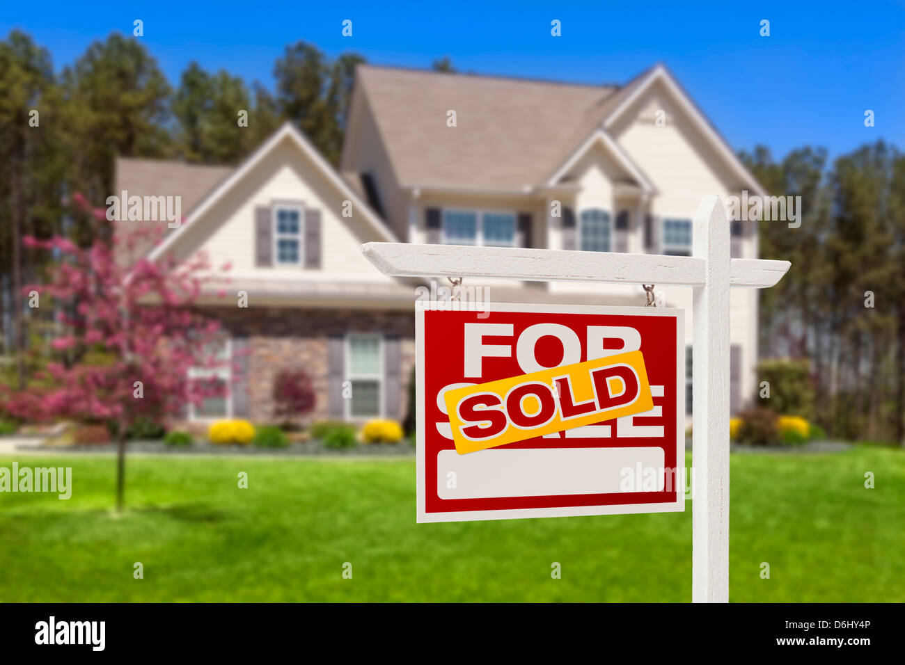 Sold sign new house home hi-res stock photography and images - Alamy