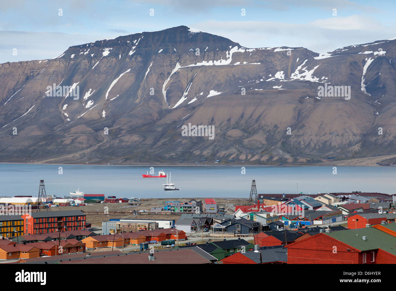 Longyearbyen harbor hi-res stock photography and images - Alamy