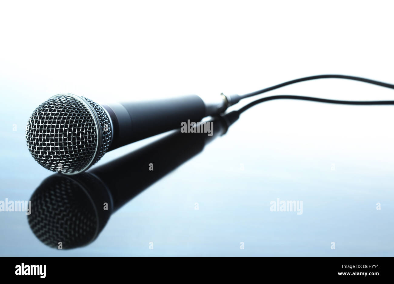 Song microphone hi-res stock photography and images - Alamy