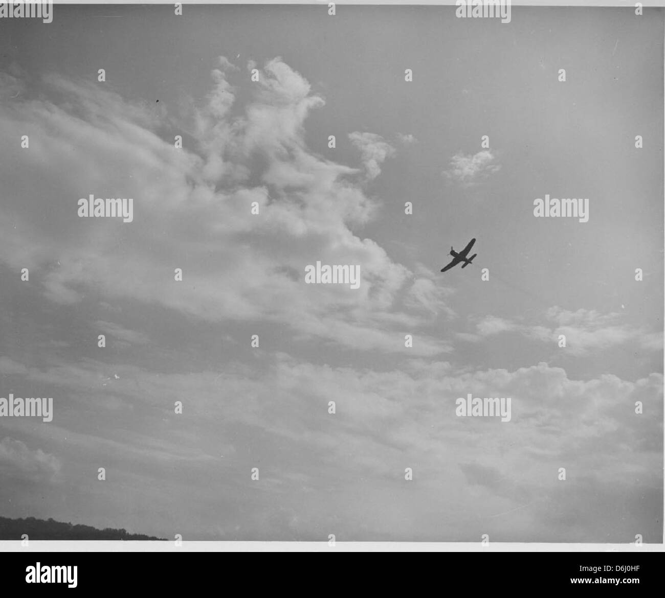 The Ryan FR-1 Fireball, a hybrid jet-piston fighter, was developed for ...