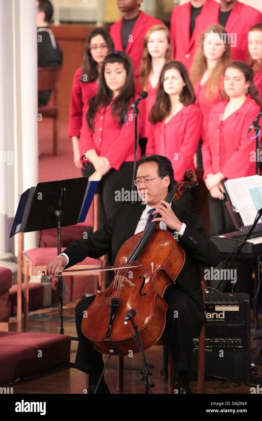Yo yo ma hi-res stock photography and images - Alamy