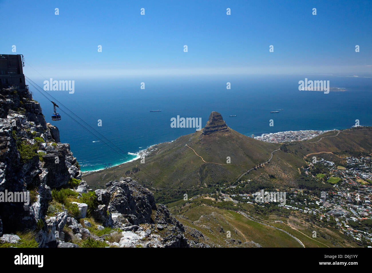 A view of lions head hi-res stock photography and images - Alamy