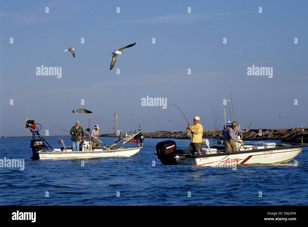 Fishing from jetties hi-res stock photography and images - Alamy