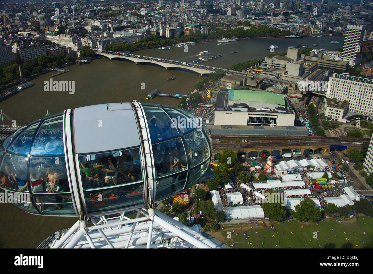 London eye capsule close up hi-res stock photography and images - Alamy