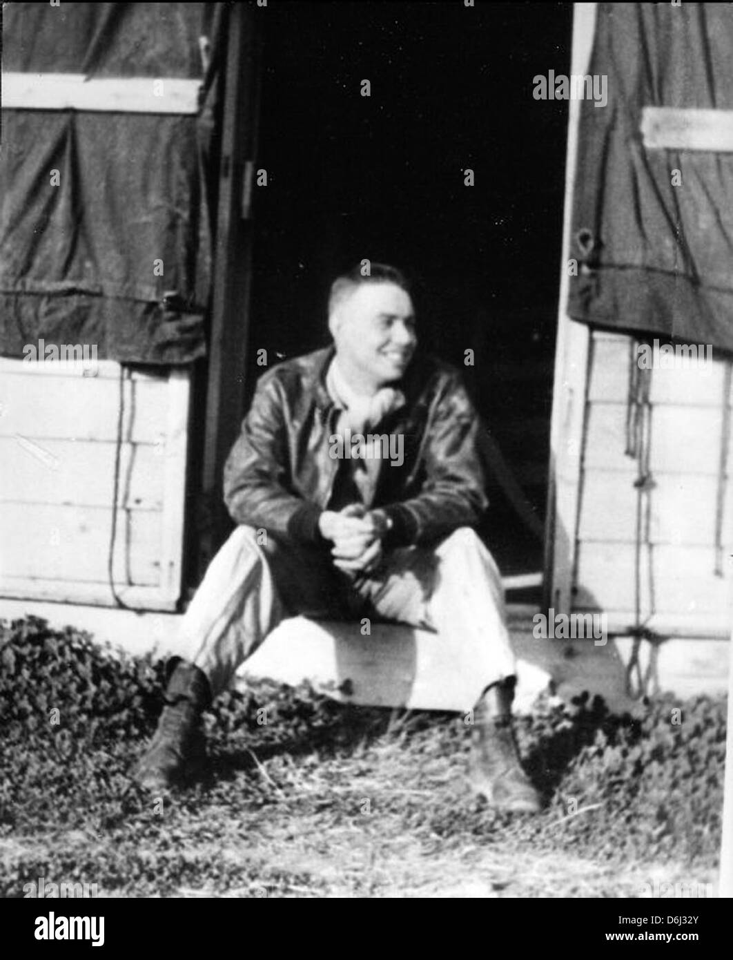 Harold Fischer, known as a 'Paper Tiger' ace during the Korean War, is ...