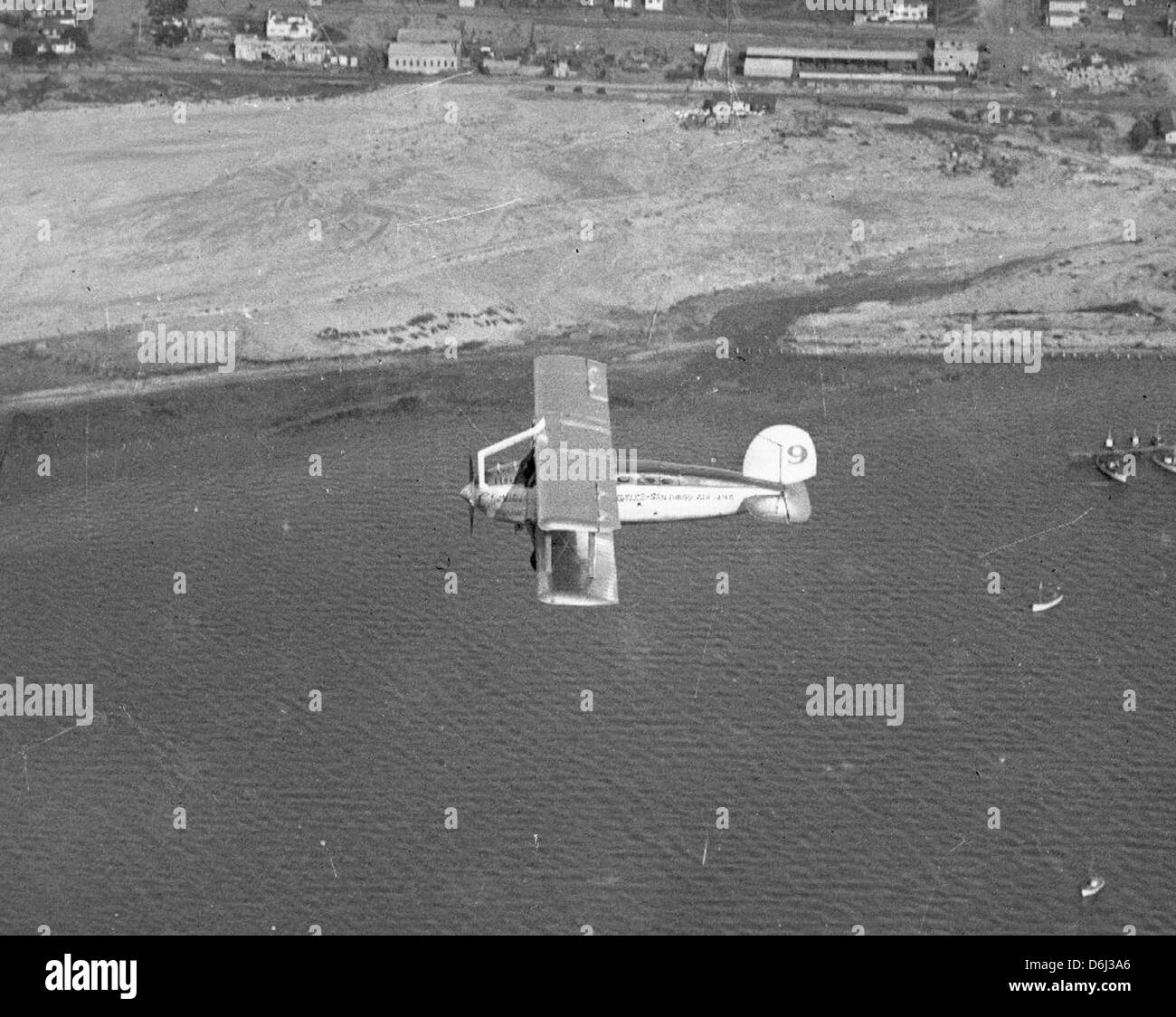 The Davis-Douglas Cloudster, powered by the Liberty L-12 engine, was a ...