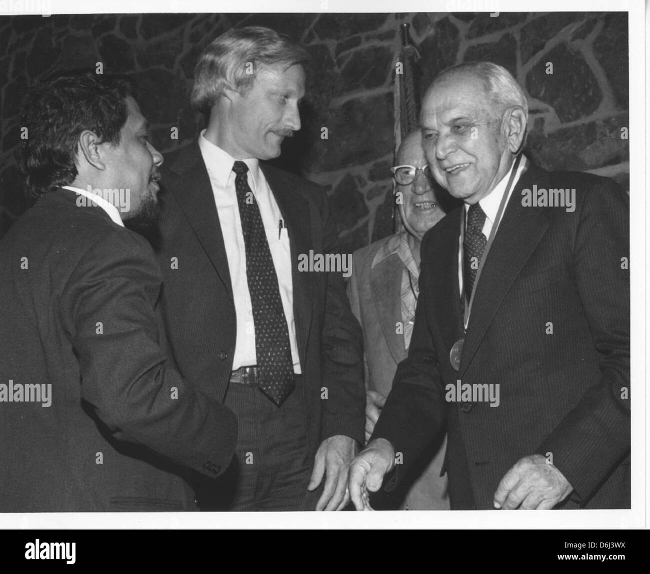 04-02320 T. Claude Ryan Stock Photo - Alamy