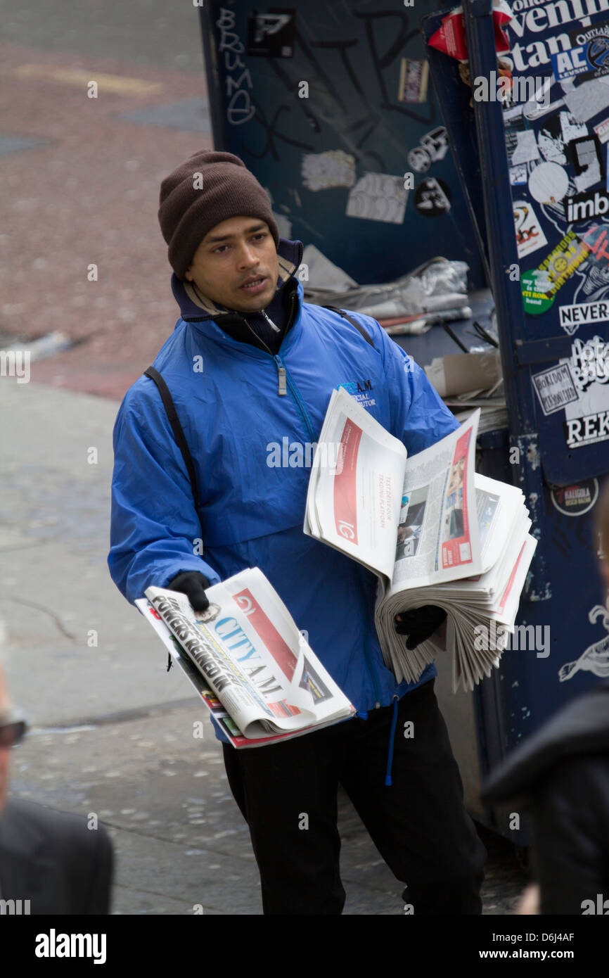 The newspaper vendor hi-res stock photography and images - Alamy