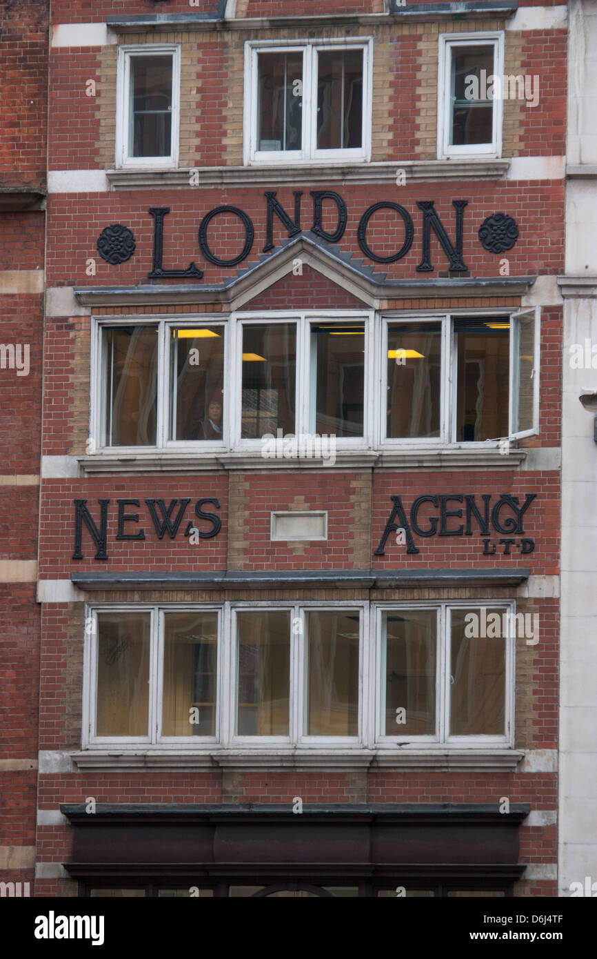 London news agency building fleet street Stock Photo - Alamy