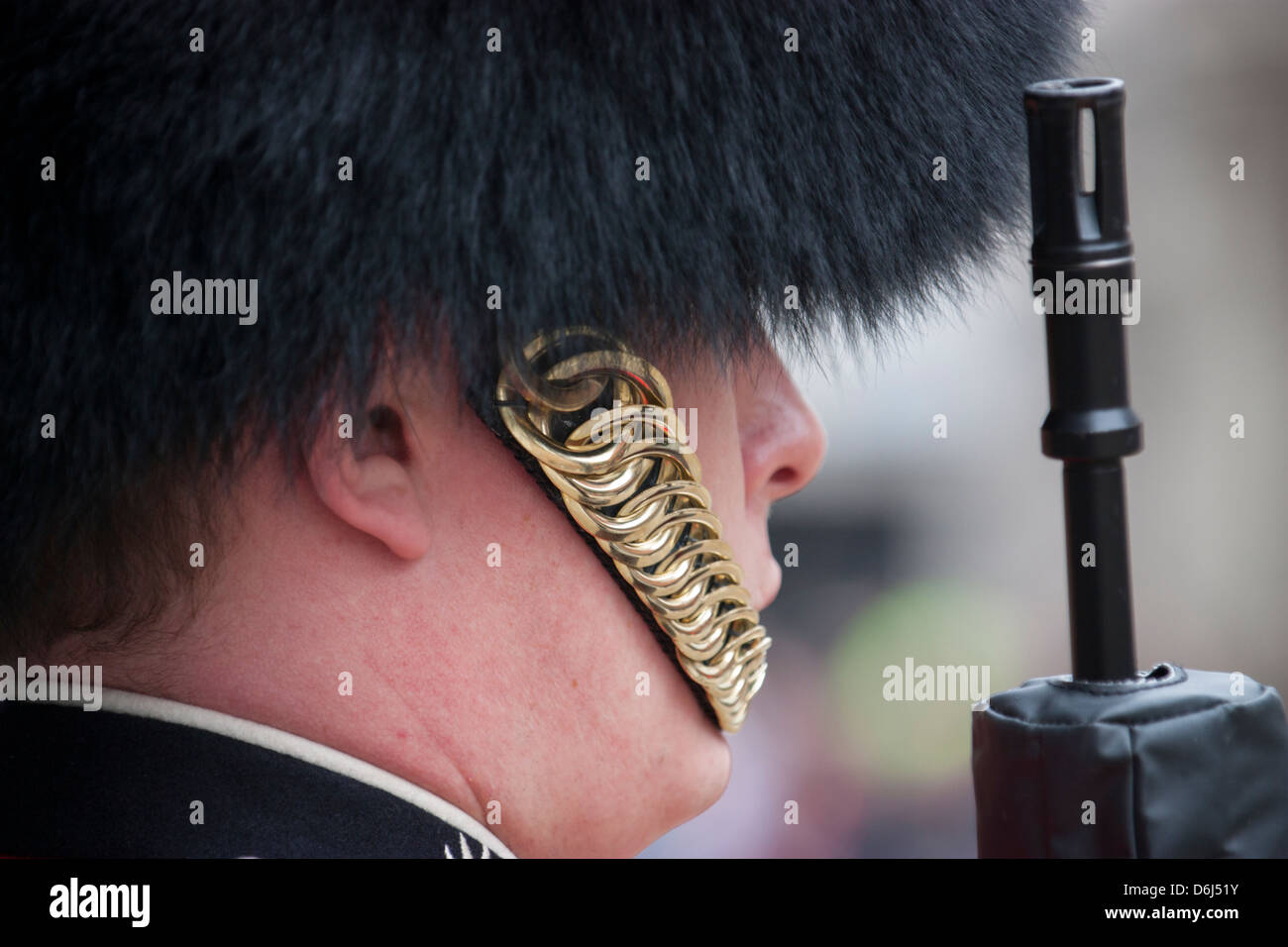 Welsh guards uniform hi-res stock photography and images - Alamy