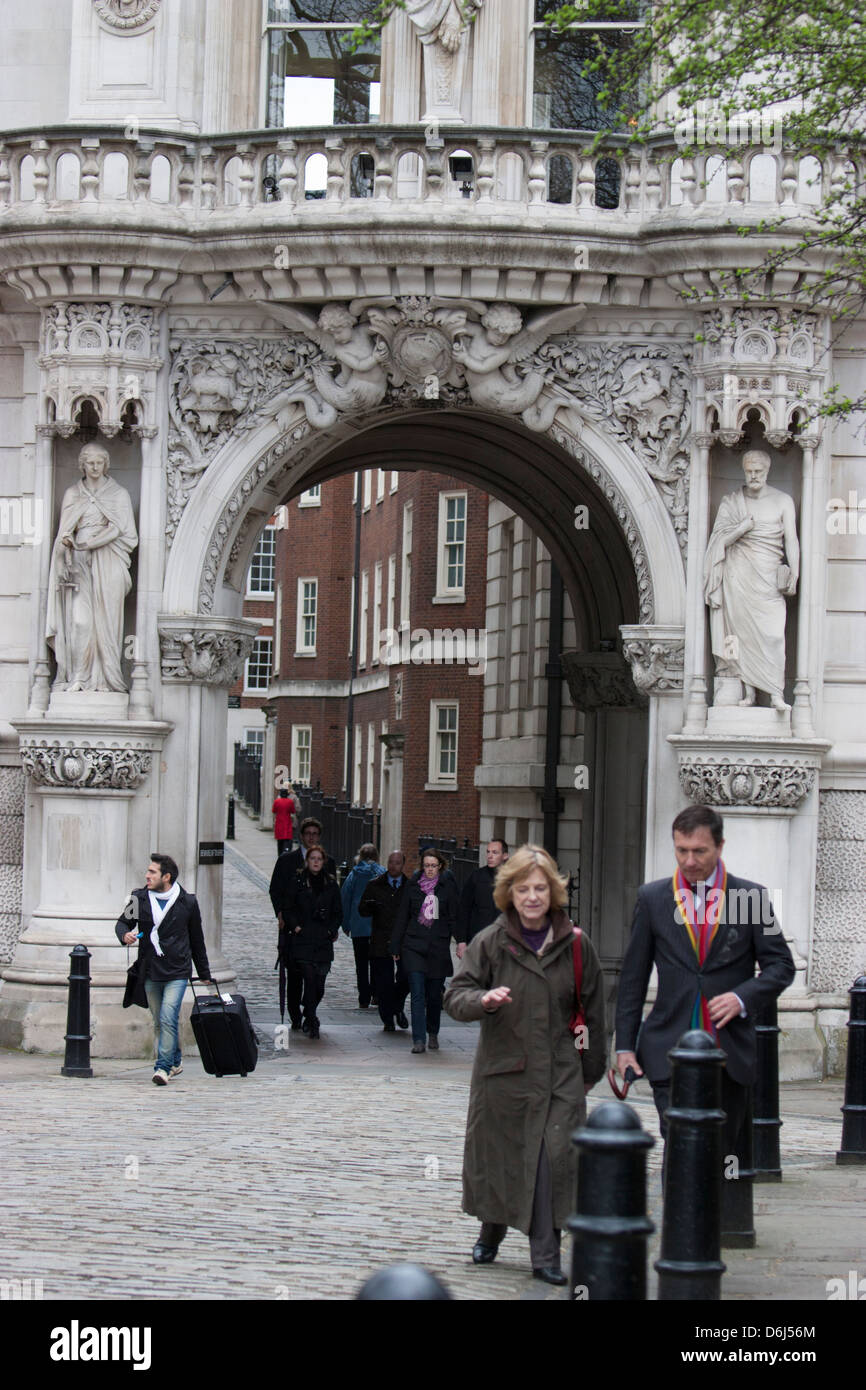 Archway leading into the Temple area of London Stock Photo - Alamy