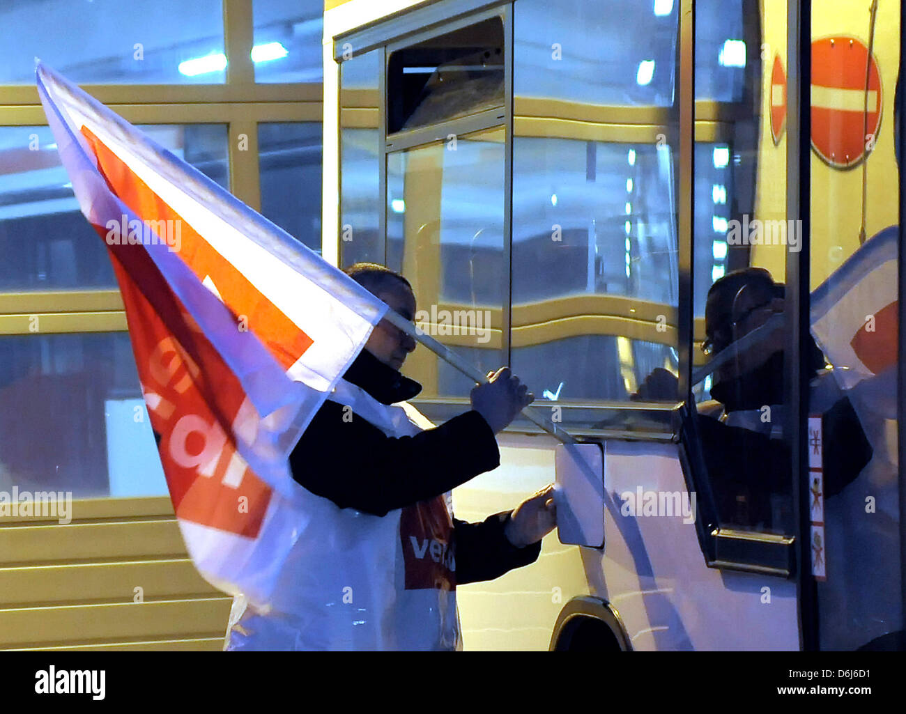 The wave of the public service strike by Germany s biggest service ...