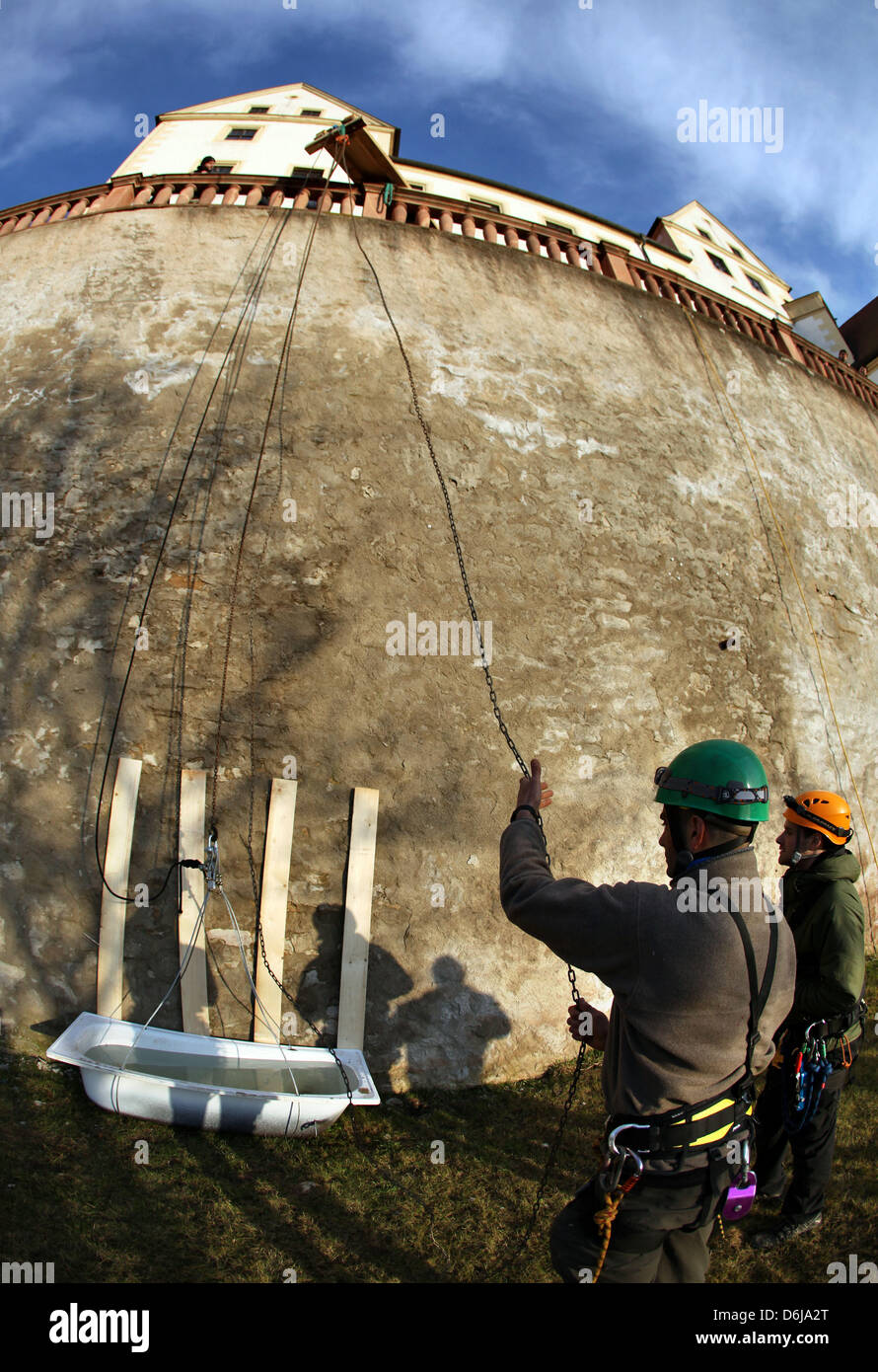 A movie company is testing the possible flight of the "Colditz Glider ...
