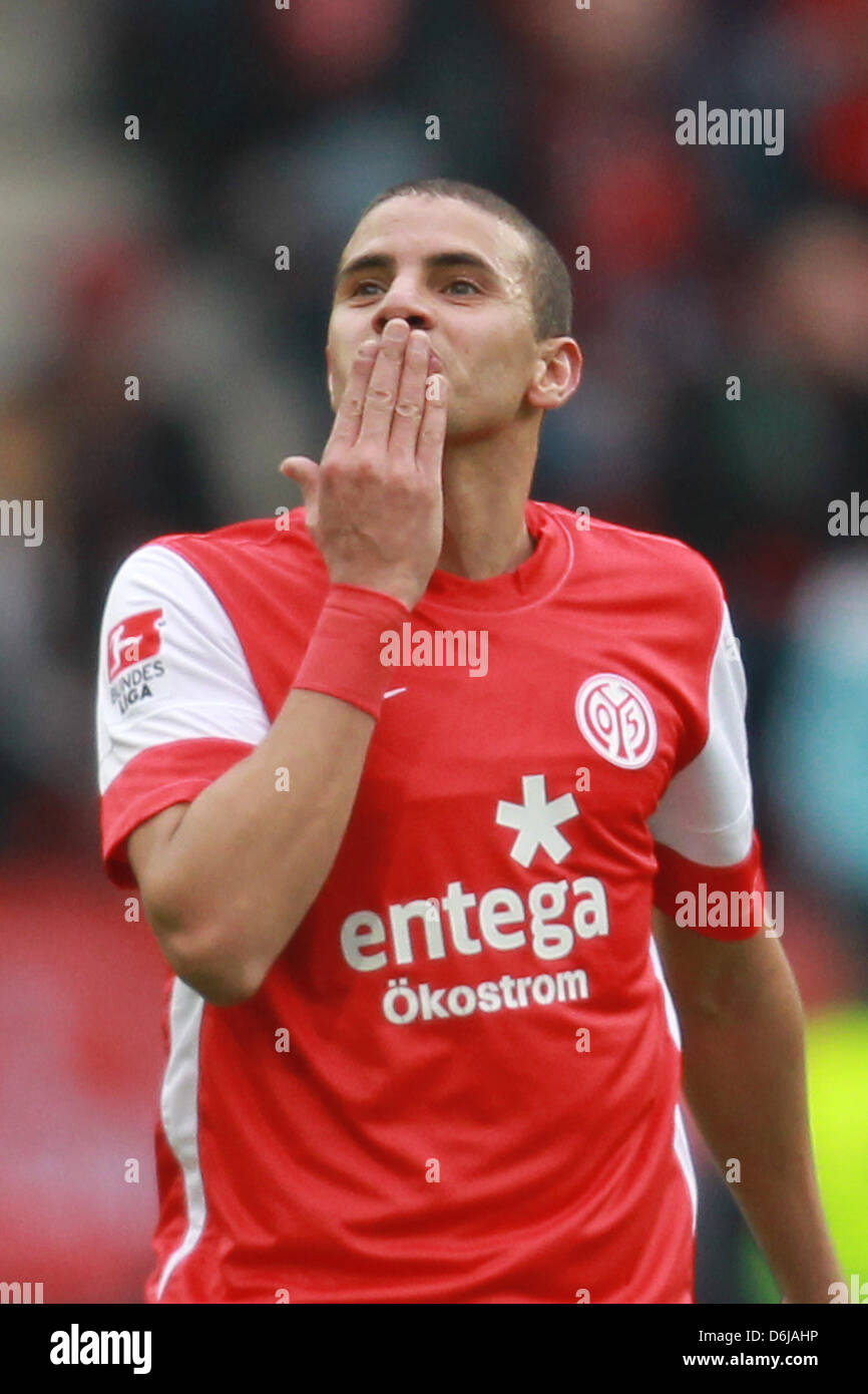 Soccer ball o pitch hi-res stock photography and images - Alamy
