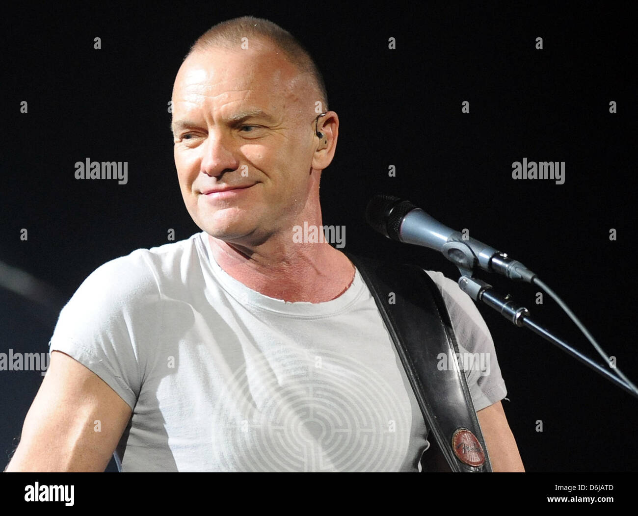 Gordon matthew thomas sumner hi-res stock photography and images - Alamy