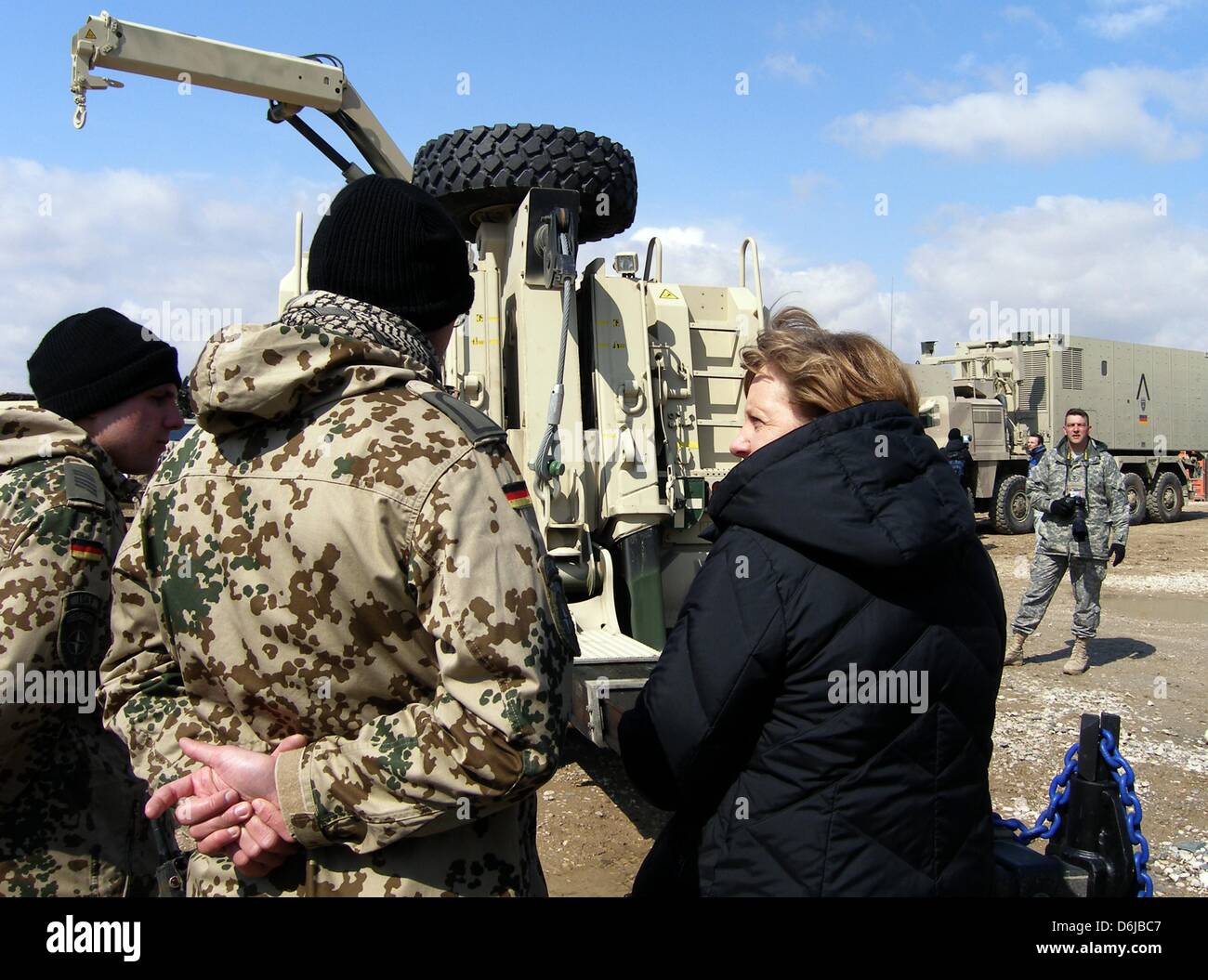 German Chancellor Angela Merkel visits the Army Signal Corps at Camp ...