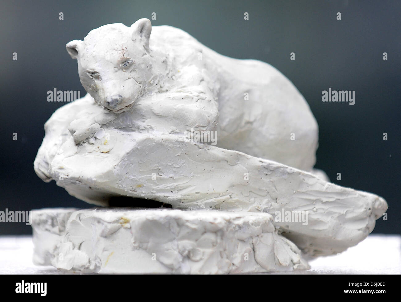 A model of the Knut monument is presented at the Zoological Garden in ...