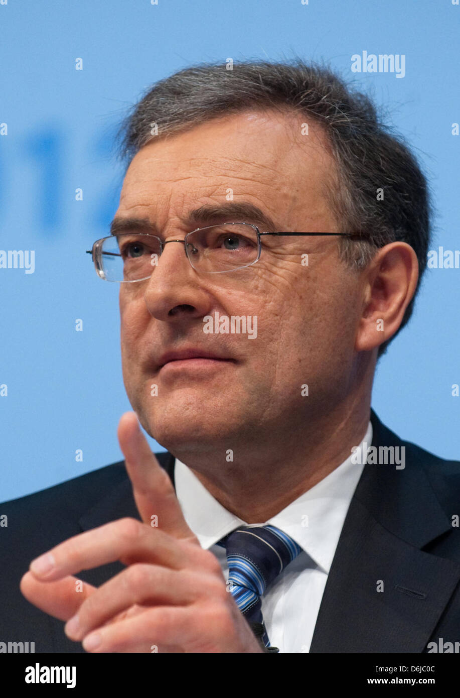 Bmw group ceo norbert reithofer hi-res stock photography and images - Alamy