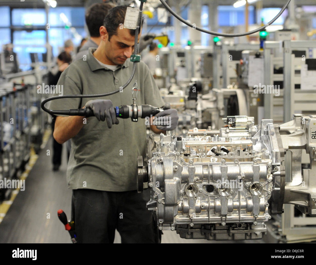 Porsche 911 engine hi-res stock photography and images - Alamy