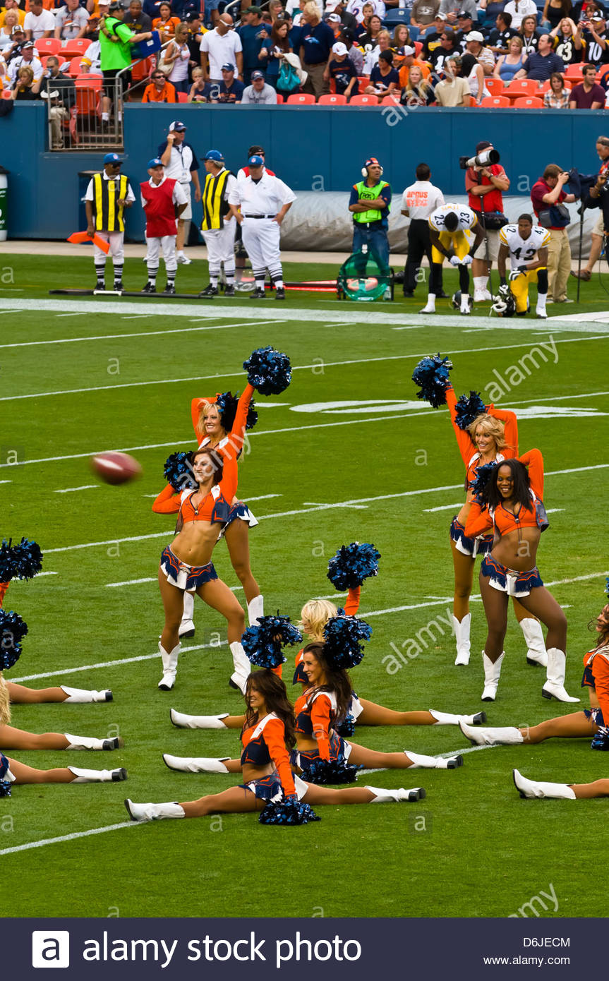 Denver Broncos Cheerleaders Stock Photos & Denver Broncos Cheerleaders ...
