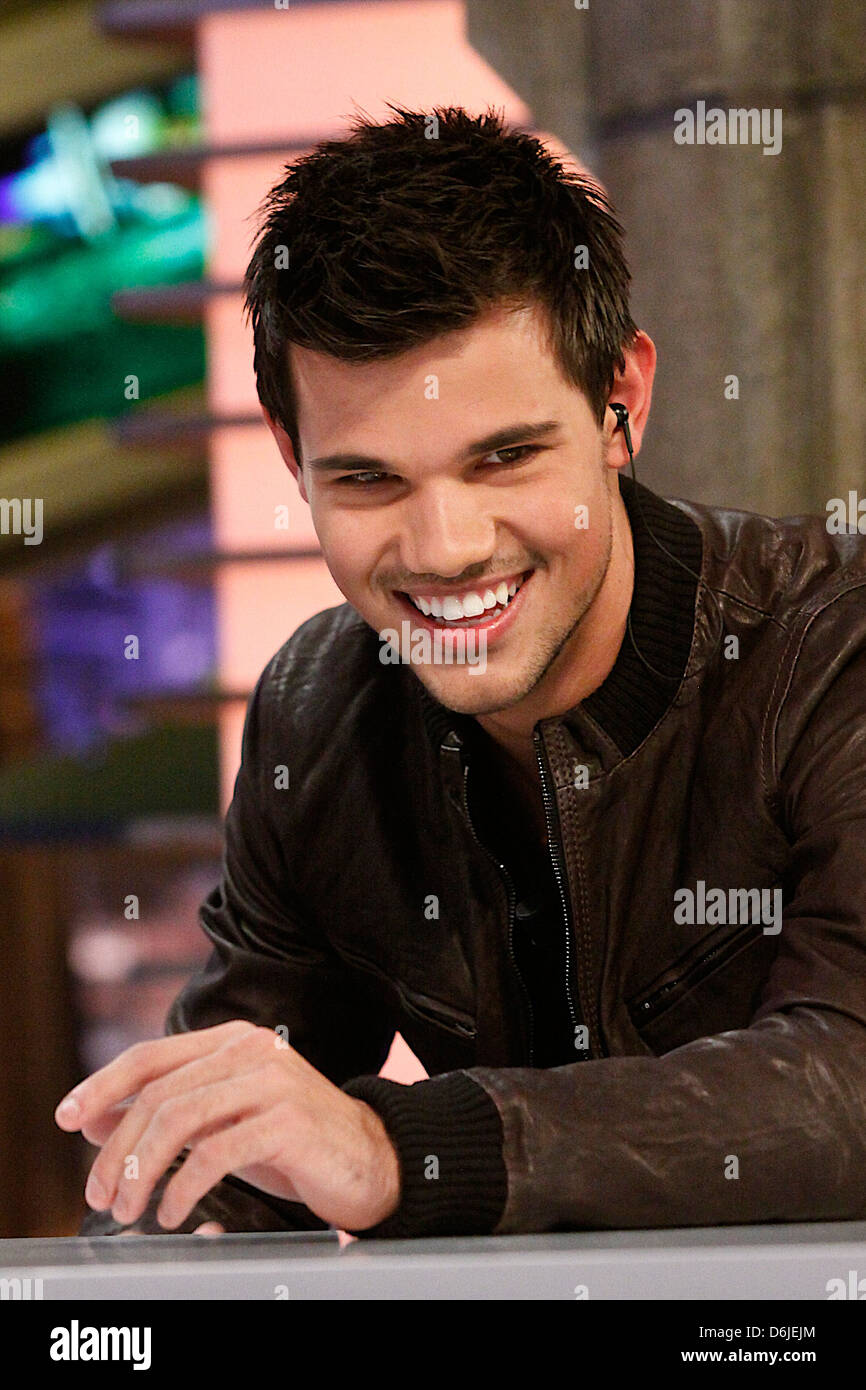 Taylor Lautner appears on Spanish television show 'El Hormiguero' at ...