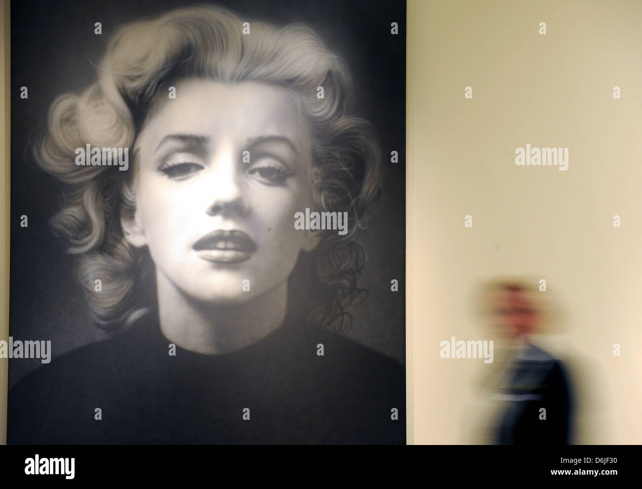 Marilyn monroe death hi-res stock photography and images - Alamy