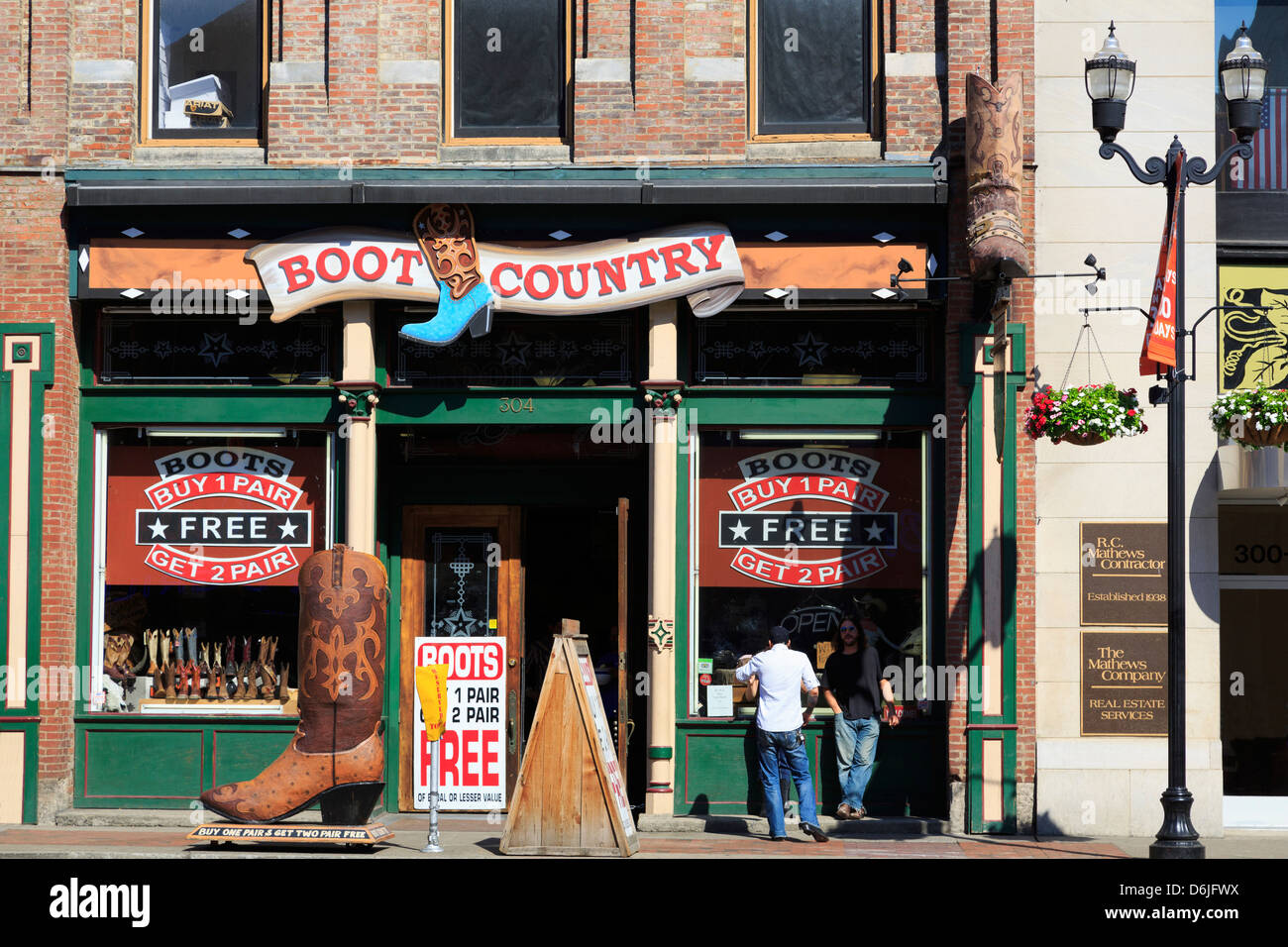 Boot store on Broadway Street, Nashville, Tennessee, United States of ...