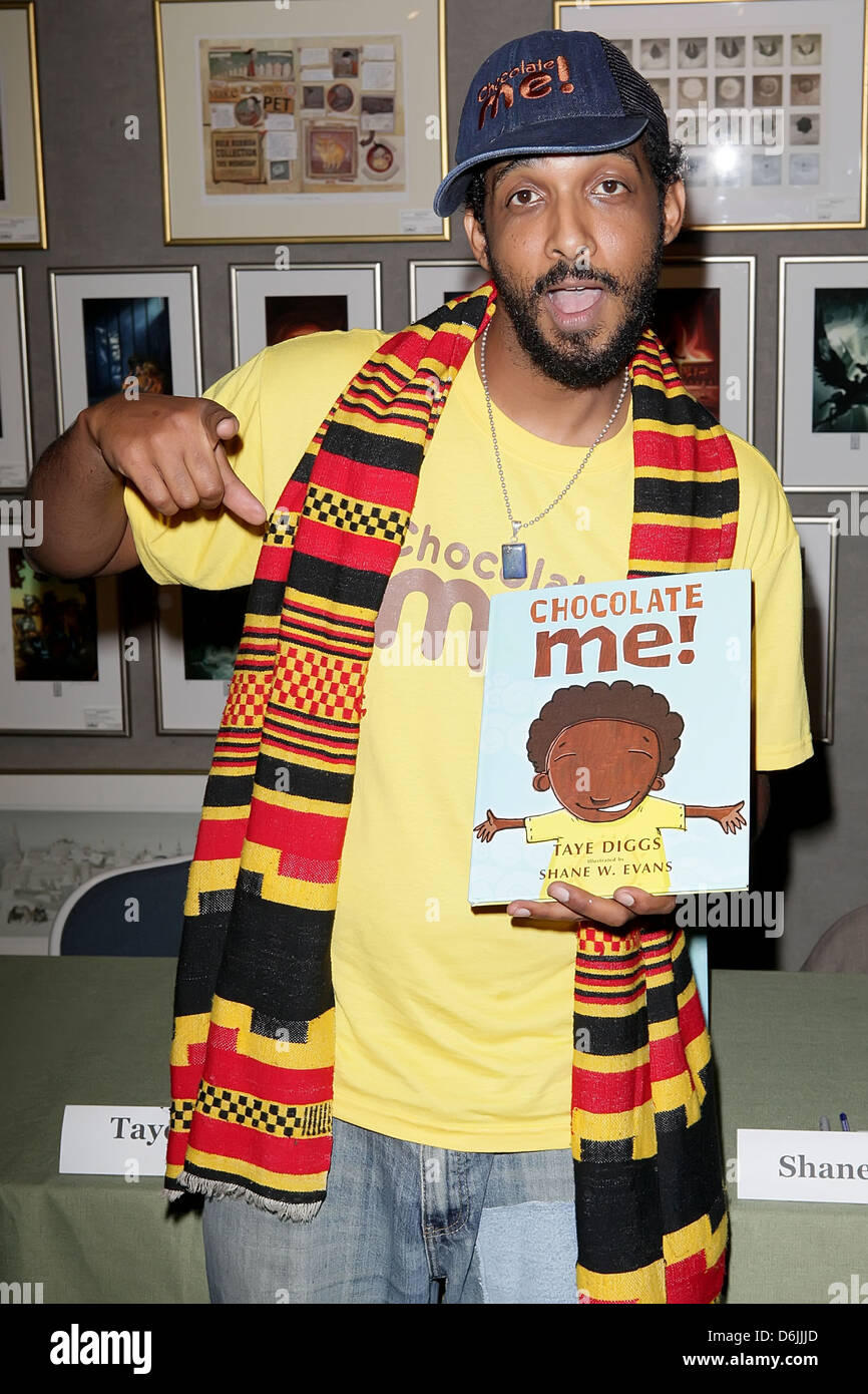 Illustrator, Shane W. Evans Book launch for 'Chocolate Me' at Books of ...