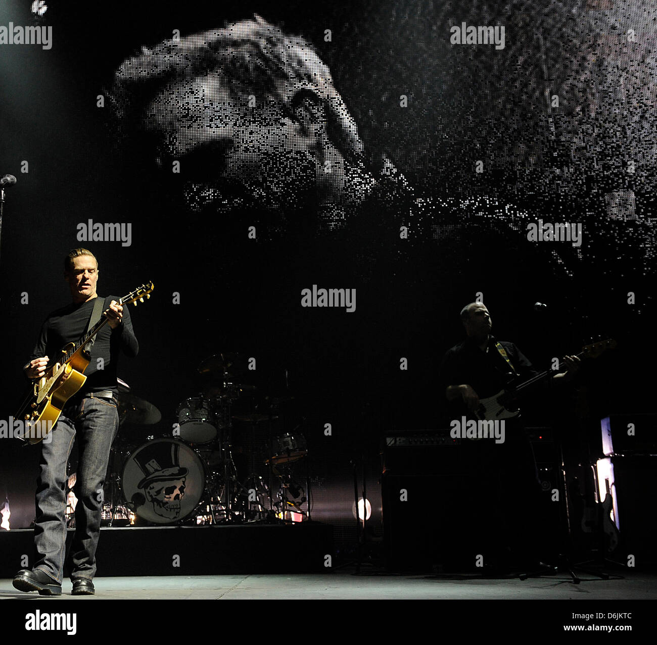 Canadian bryan adams in concert hi-res stock photography and images - Alamy