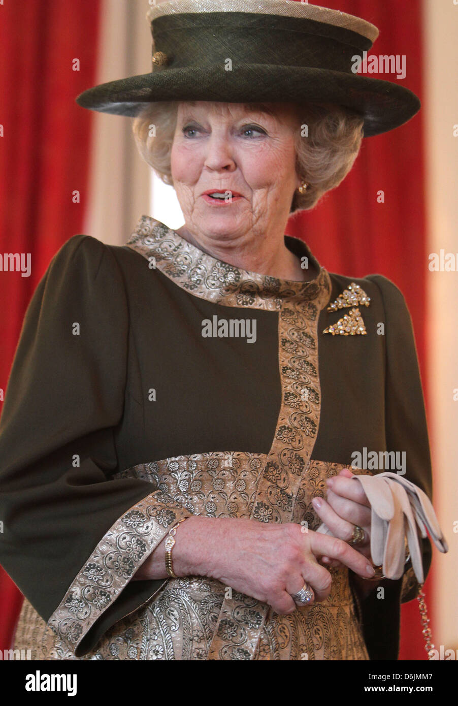 Dutch Queen Beatrix of the Netherlands attends the farewell ceremony in Luxembourg, 22 March ...