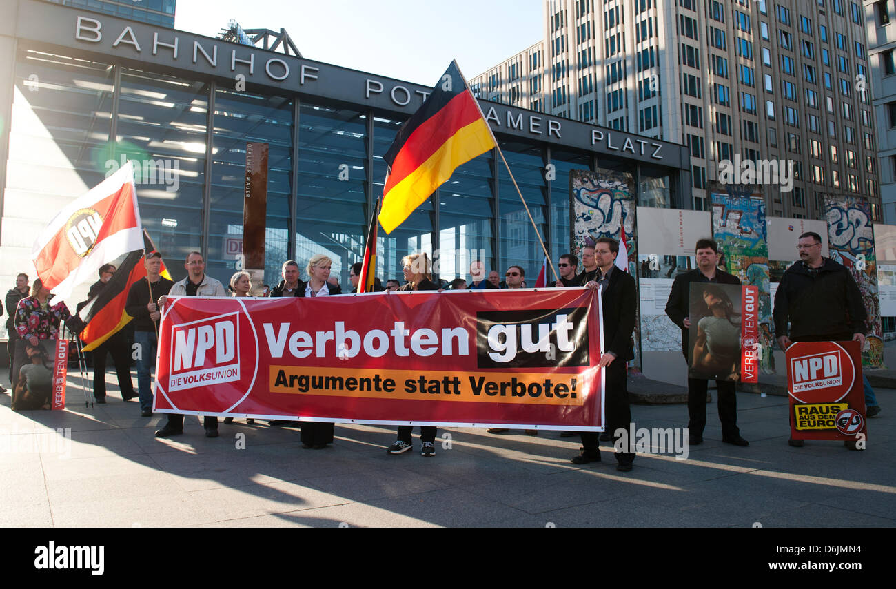 Pictured wing hi-res stock photography and images - Alamy