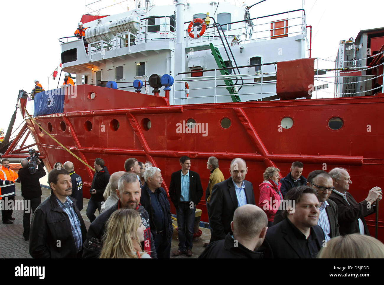 The new offshore dive boat "Wind Express" is christened by the Baltic ...