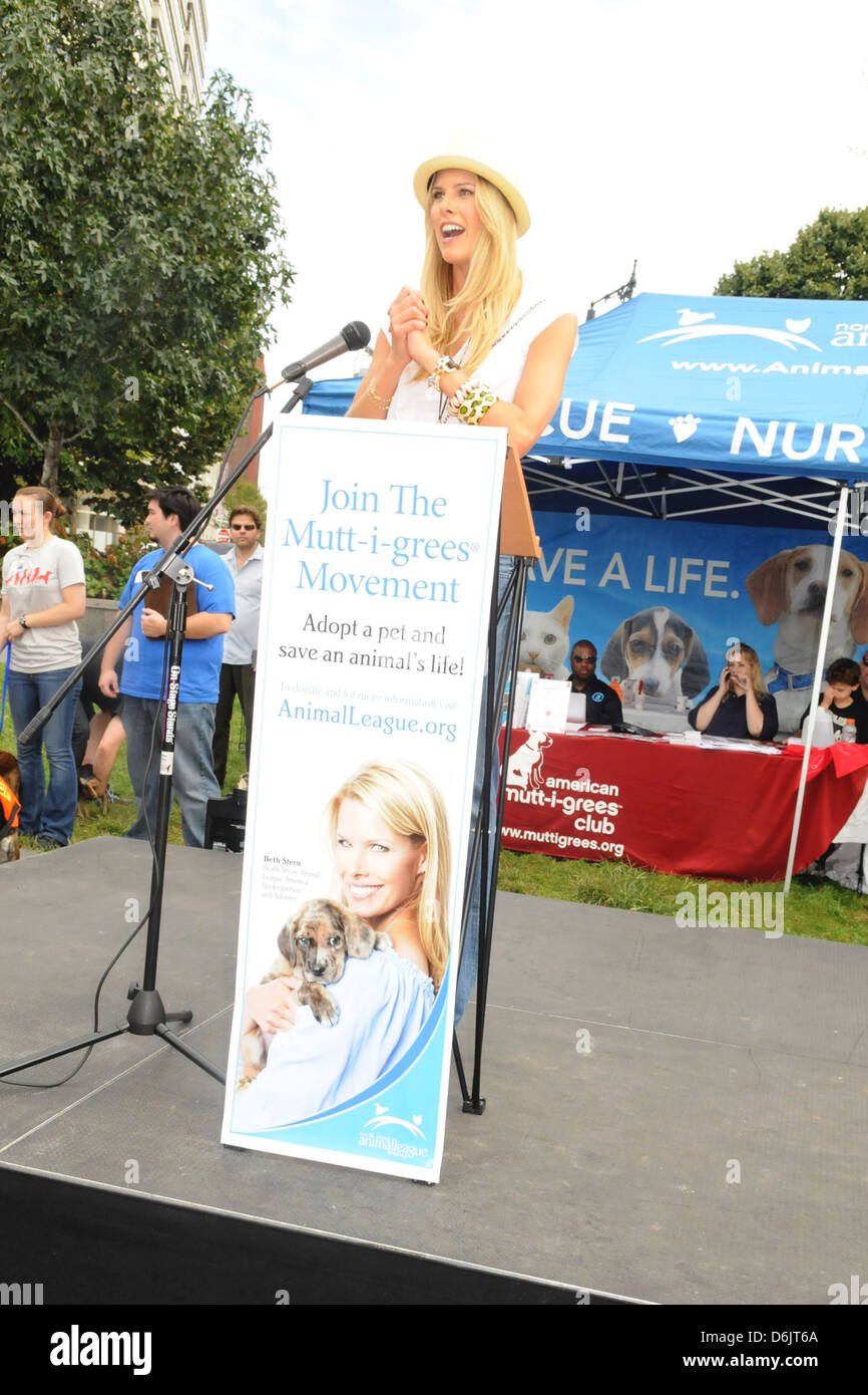 Beth Stern Beth Stern hosts the Celebrity Rescue Rally Pet Adoption ...