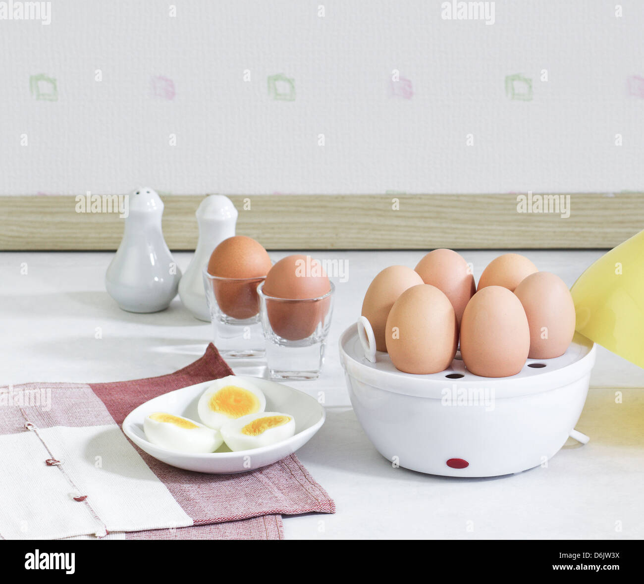 Enjoy your breakfast with steamed eggs from electric steam egg machine ...