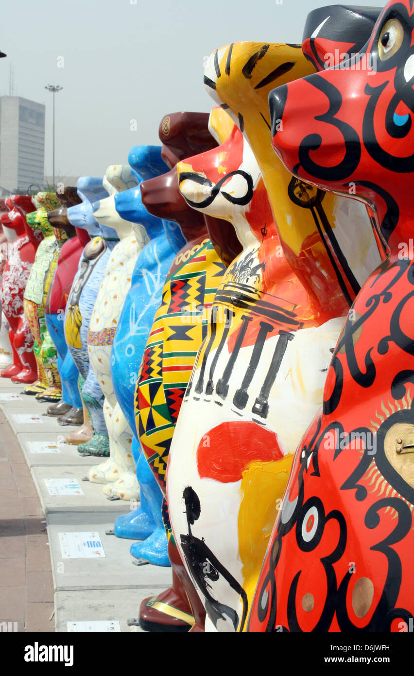 Bears in india hi-res stock photography and images - Alamy