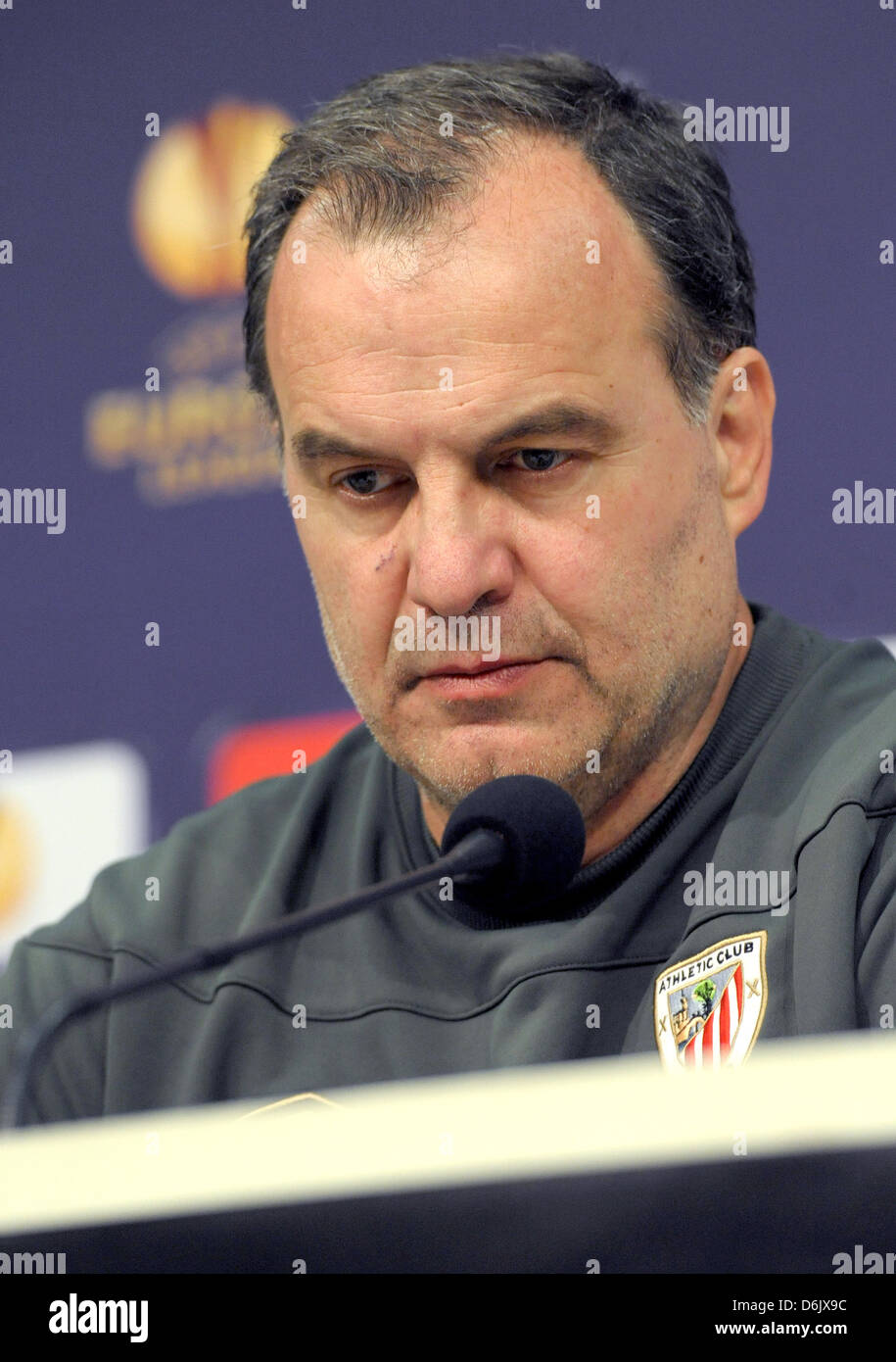 Bielsa press conference hi-res stock photography and images - Alamy
