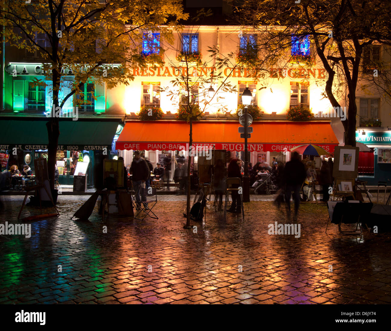 Restaurants montmartre hi-res stock photography and images - Alamy