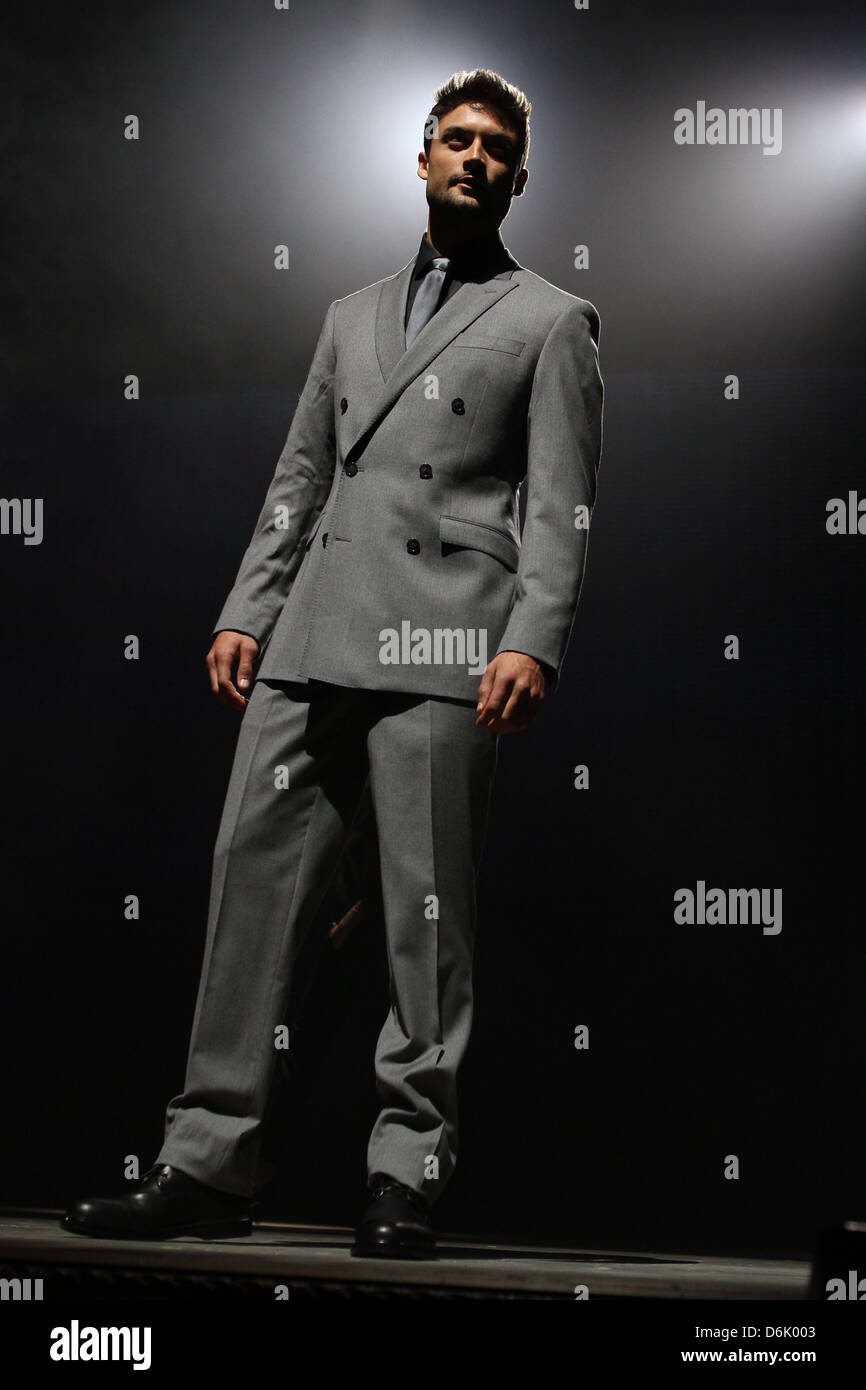 Model Macy's Passport Presents Glamorama 2011 at The Orpheum Theatre ...