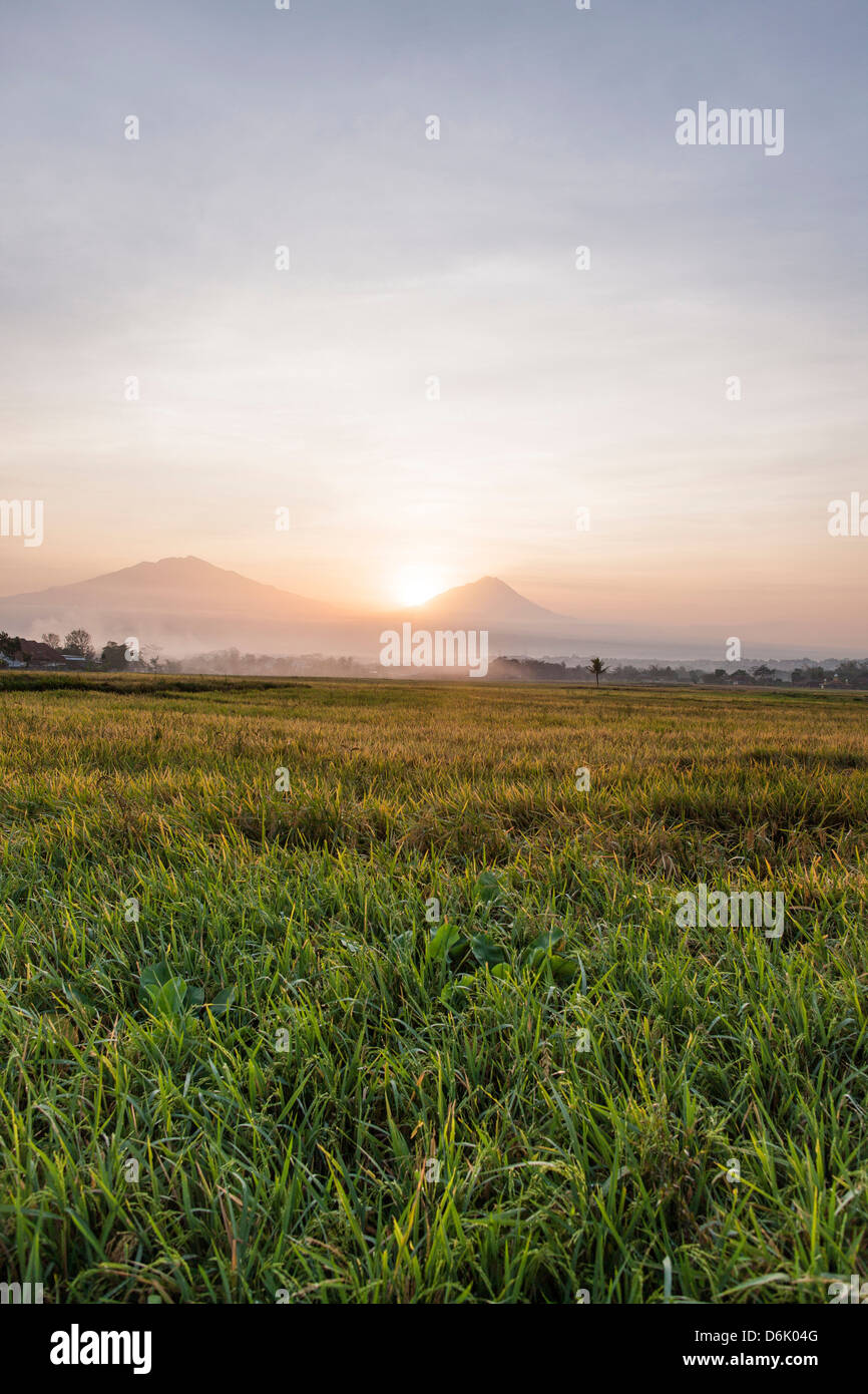 Rural volcanoes hi-res stock photography and images - Alamy