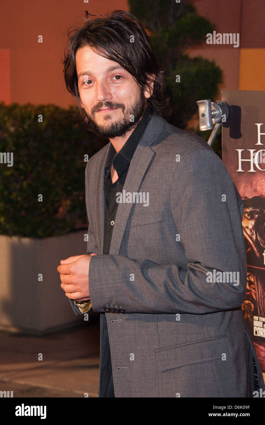 Diego Luna Universal Studios Hollywood 'Halloween Horror Nights ...