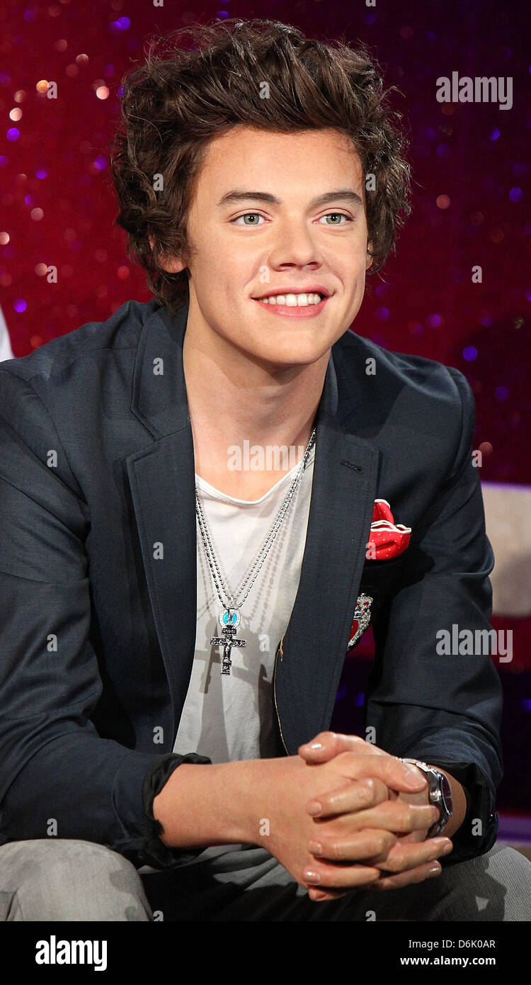 One direction waxworks unveiled london hi-res stock photography and ...