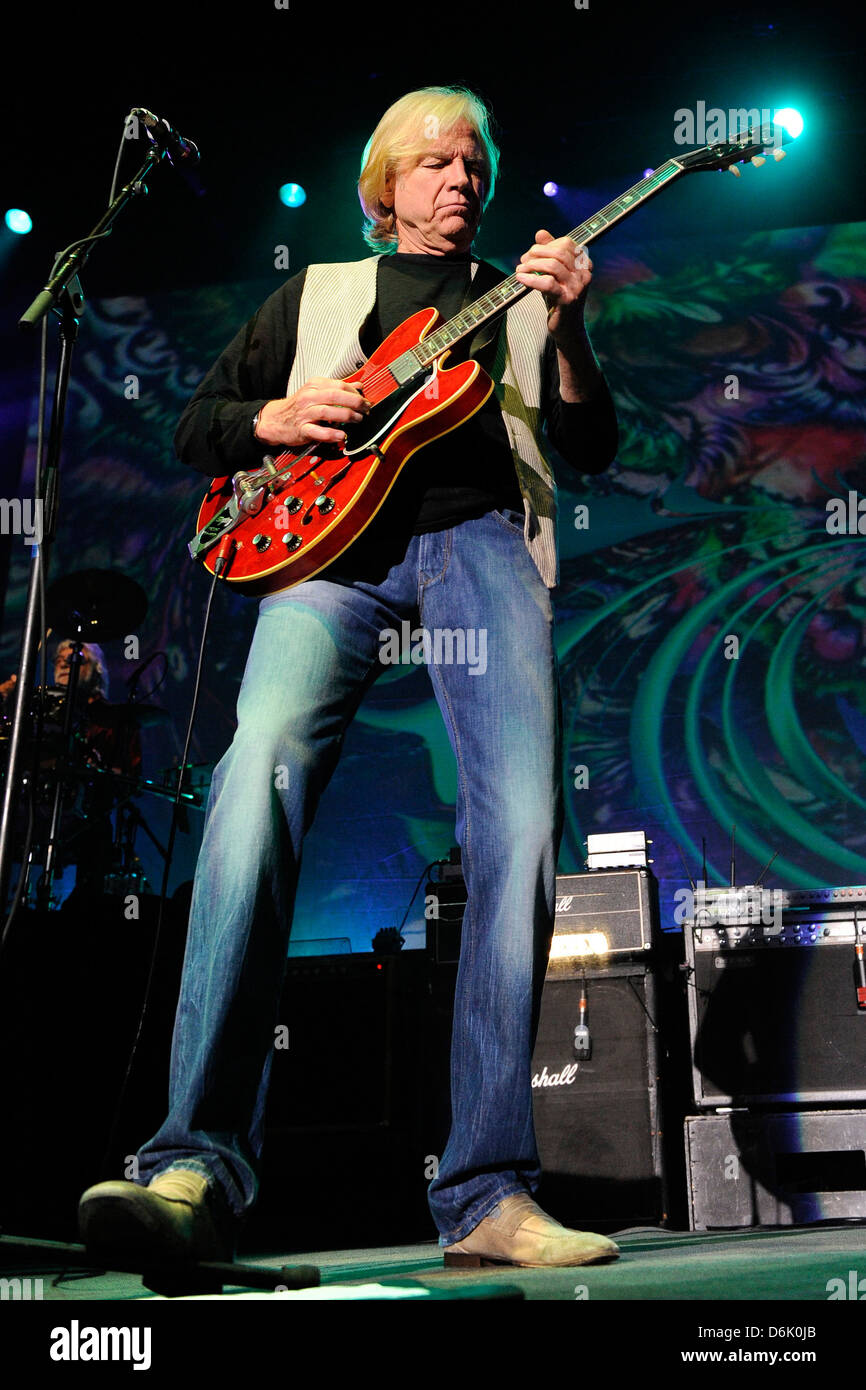 Justin hayward hi-res stock photography and images - Alamy