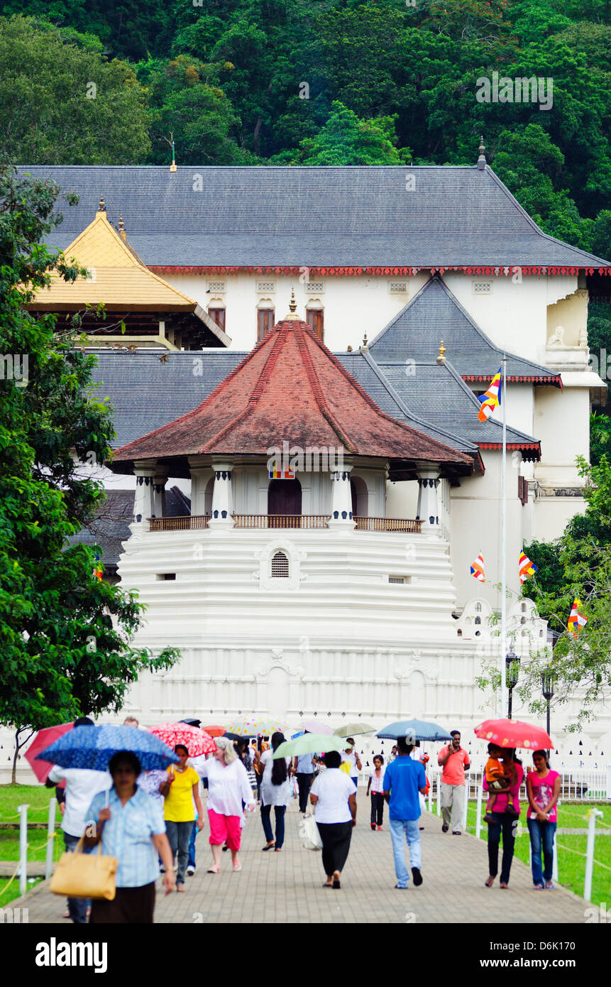 Temple of the Tooth (Sri Dalada Maligawa), UNESCO World Heritage Site ...