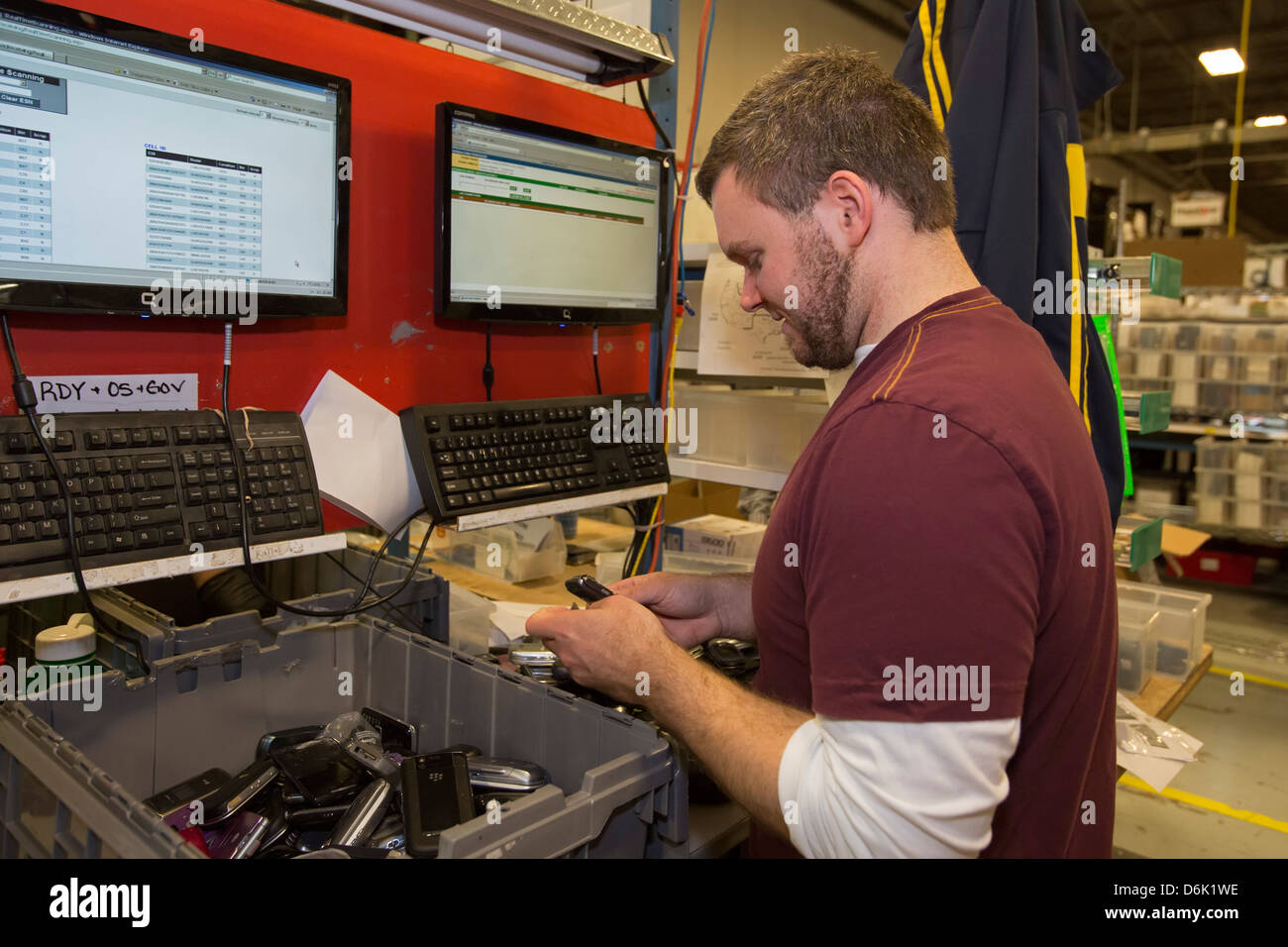 Mobile recycle repair reuse hi-res stock photography and images - Alamy